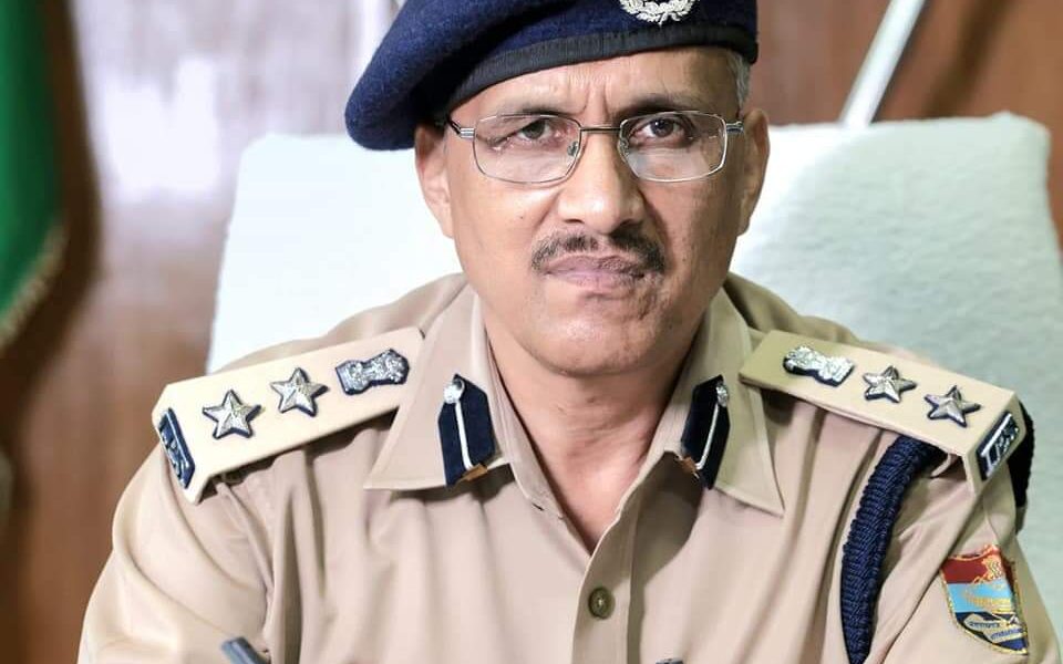 देहरादून SSP की बड़ी कार्यवाही, दो सिपाही सस्पेंड ये है वजह – The True Fact